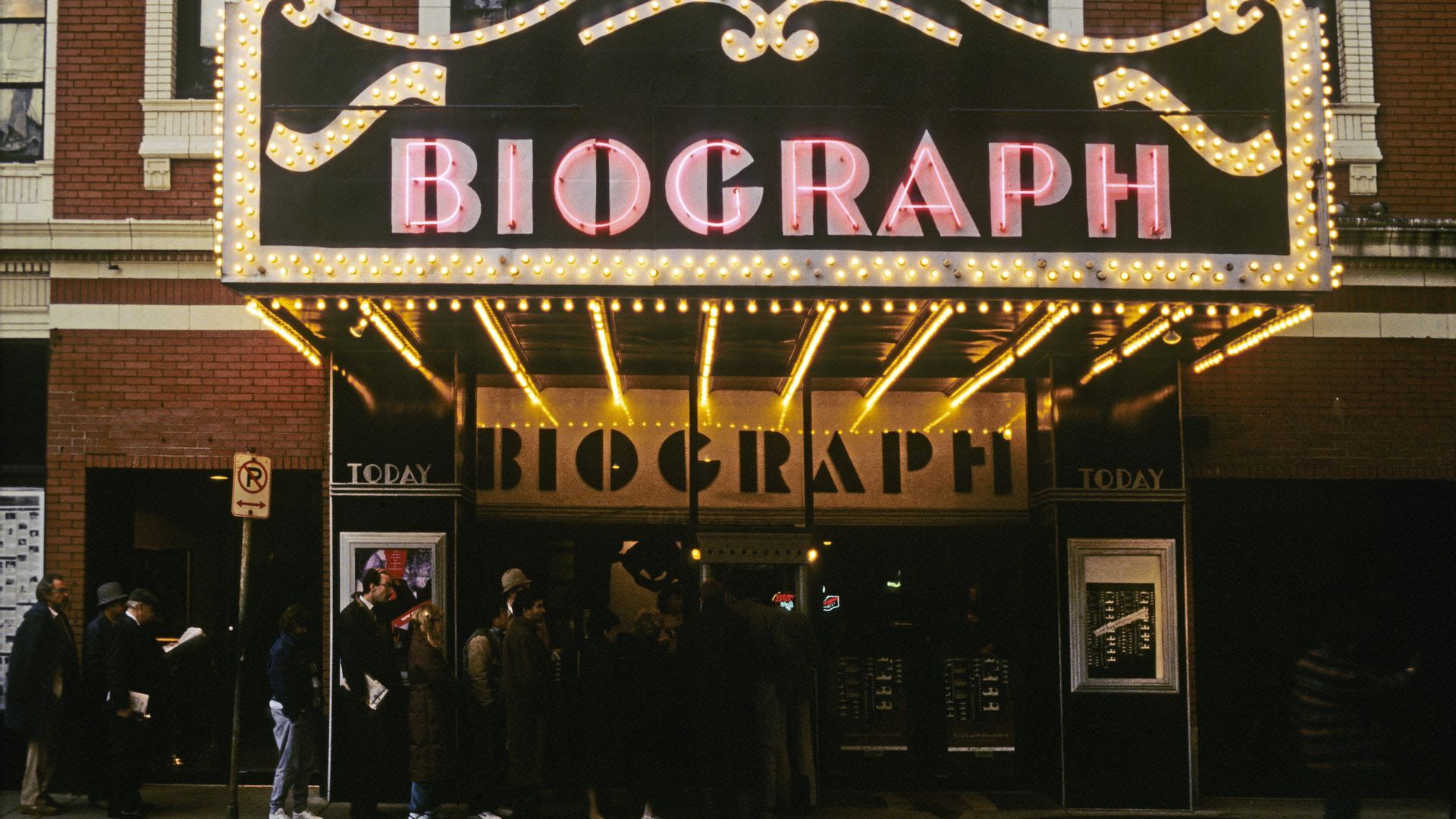 Remembering Chicago's shuttered movie theaters - Axios Chicago