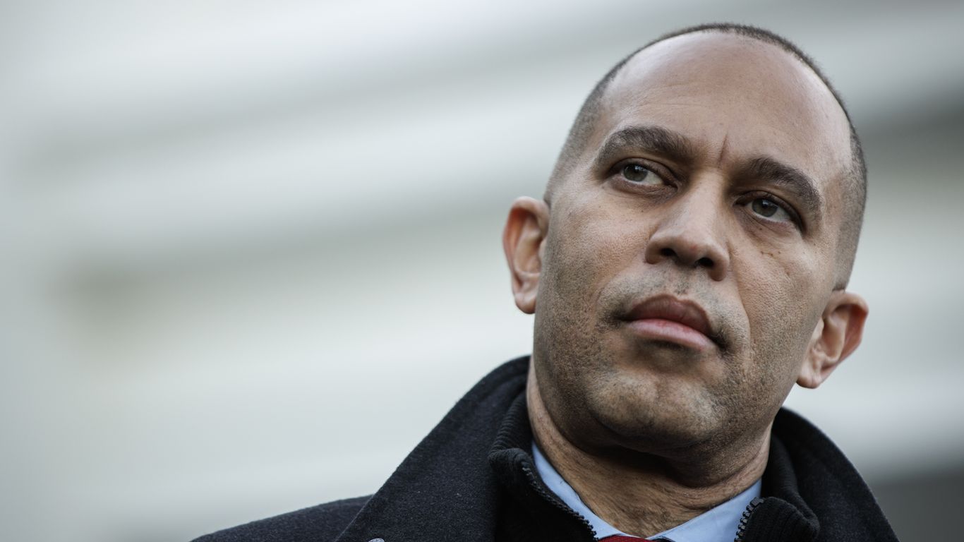 Democrats look on with dread as their House hopes grow "deeply troubling"