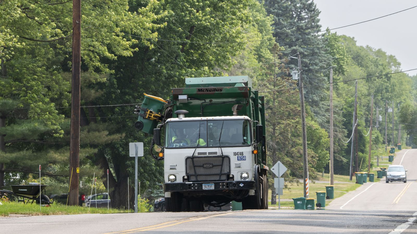 St. Paul plans another shakeup of garbage collection services - Axios ...