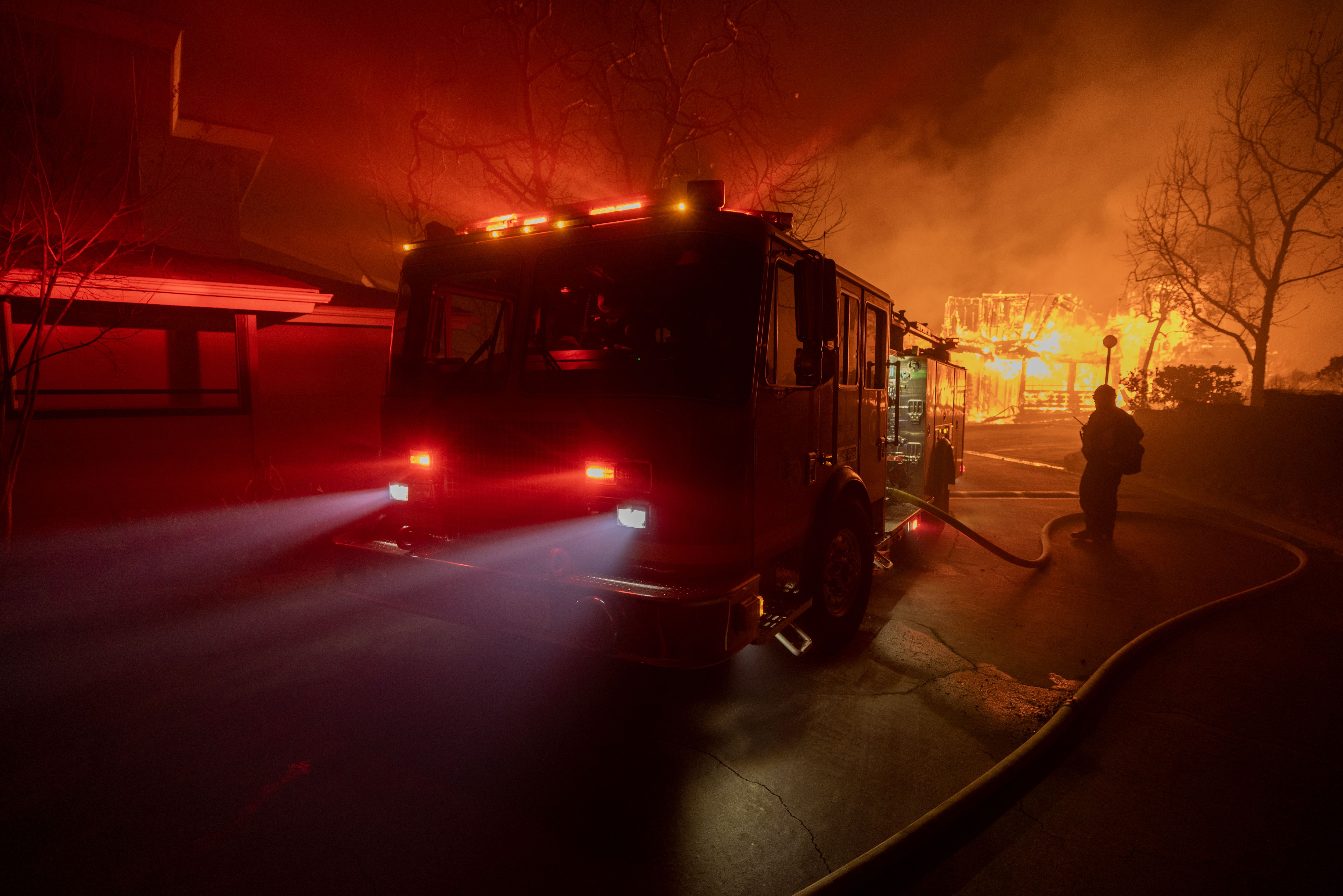 L.A. burns as Eaton Fire explodes in Southern California: Photos