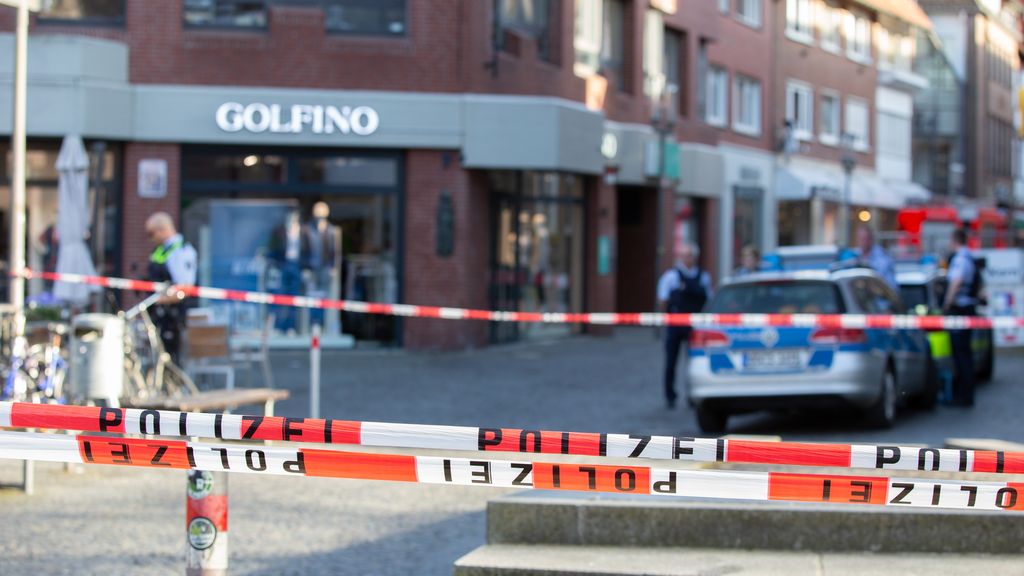 2 dead after vehicle crashes into group of people in Germany