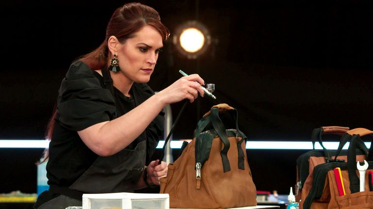 North Texan woos judges, fellow contestants on "Is It Cake?" - Axios Dallas