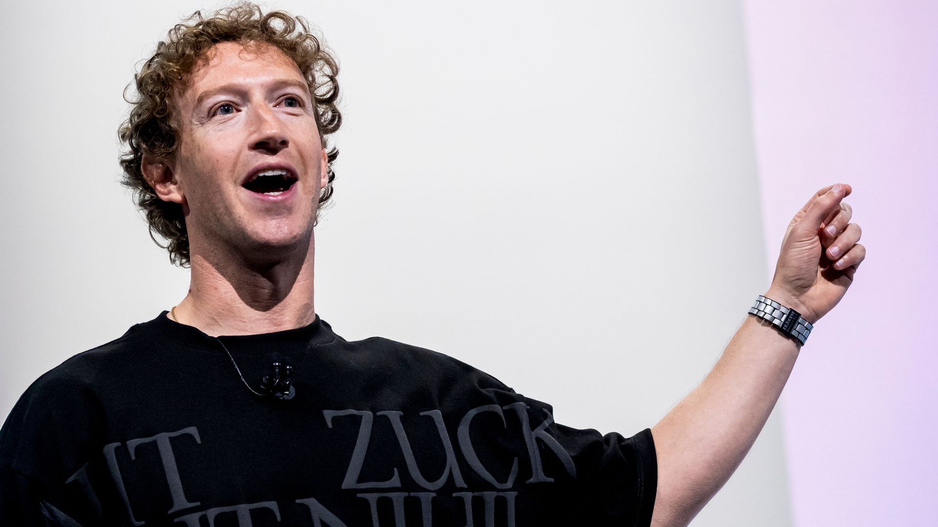 Zuckerberg on Rogan: Facebook's censorship was "something out of 1984"
