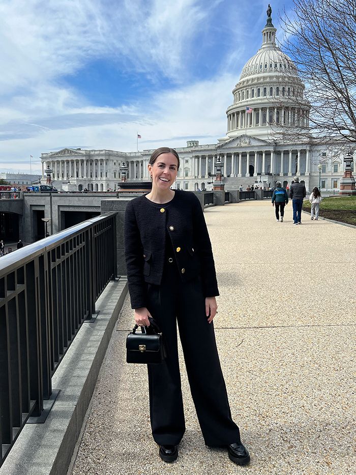 Viral Charlotte elementary teacher joins TikTok to defend app on ...