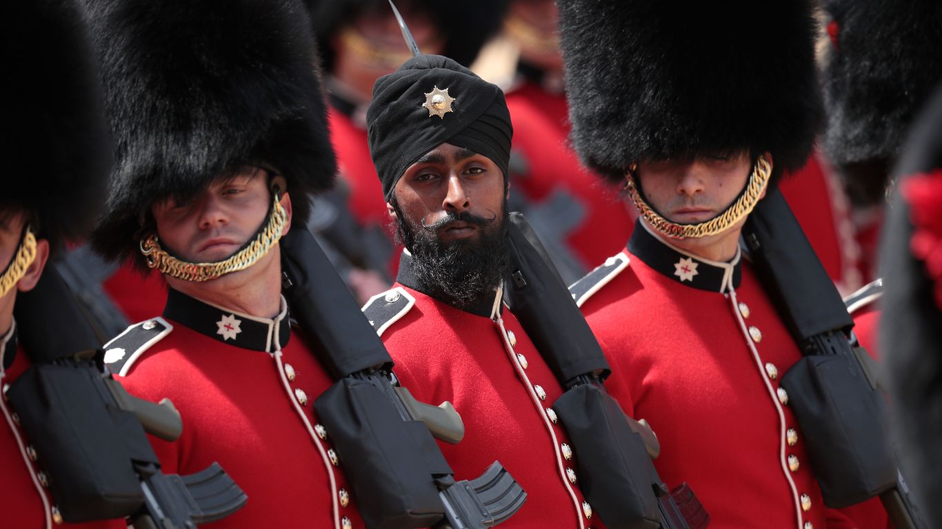 Sikh Guardsman first to wear turban during Queen's Trooping the Color ...