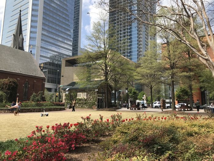 The Green has become Uptown’s smoking den - Axios Charlotte