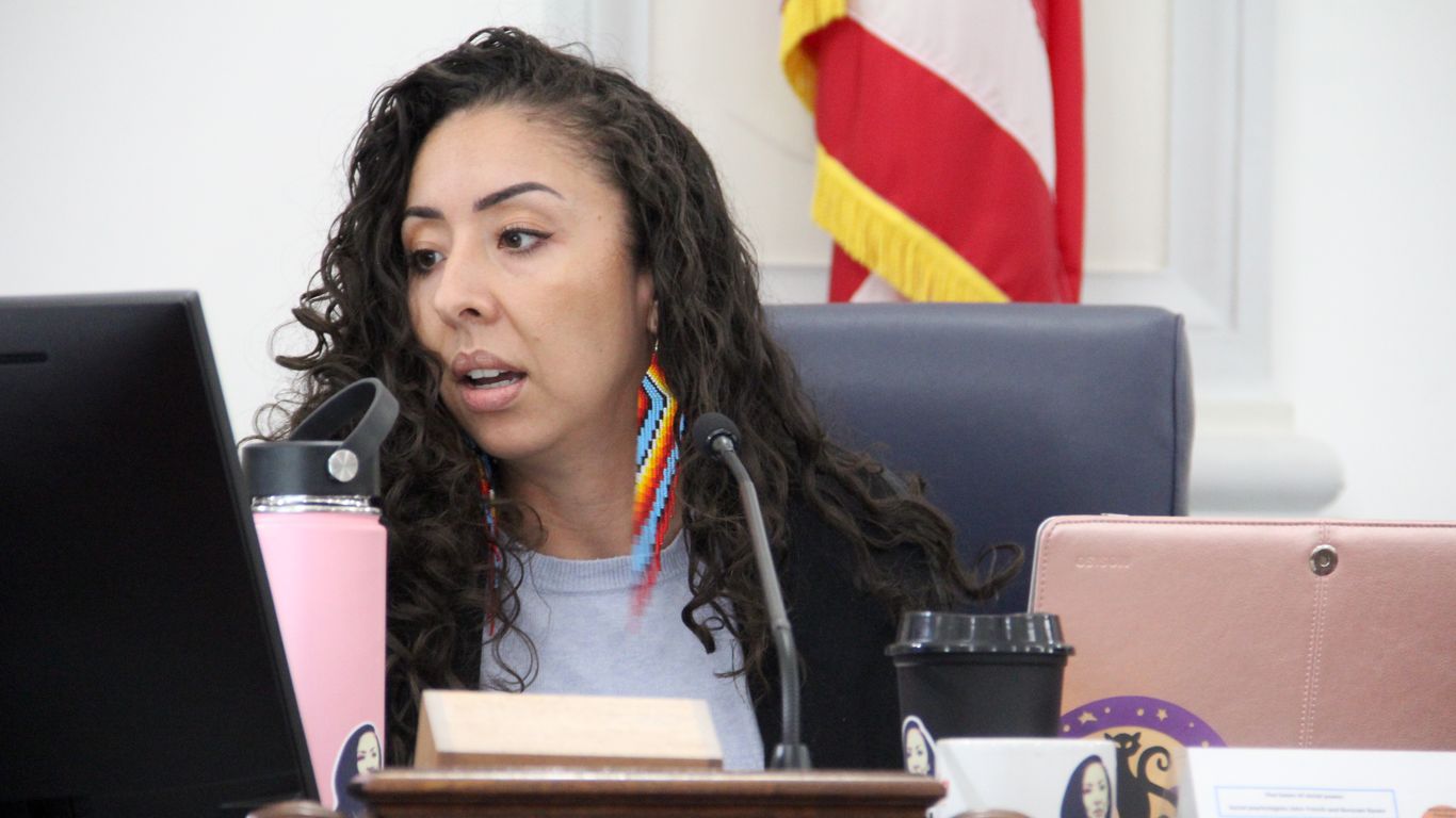 Councilwoman CdeBaca's latest attempt to defund Denver police fails ...