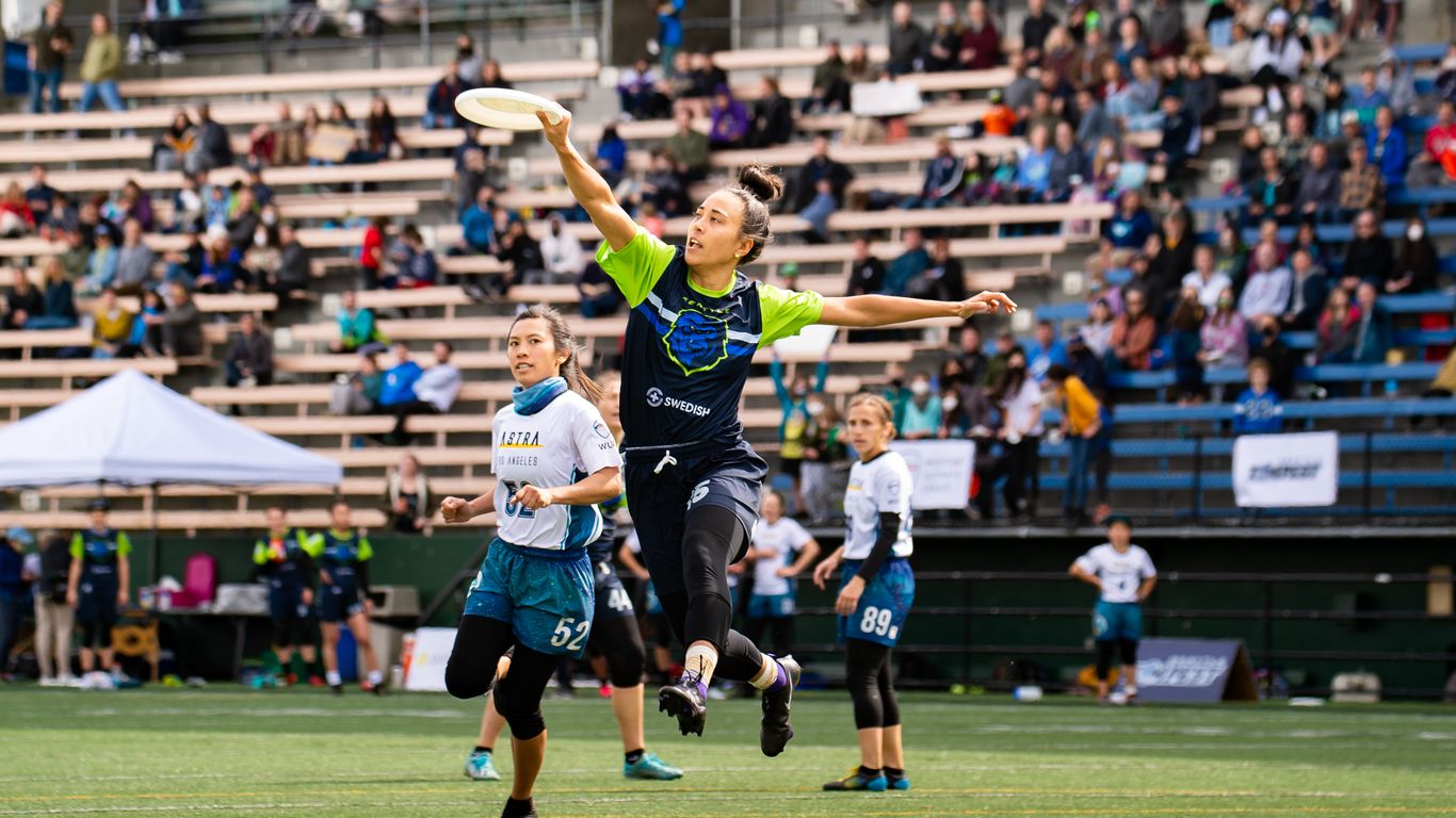 Ultimate showdown between Seattle and Oregon - Axios Seattle