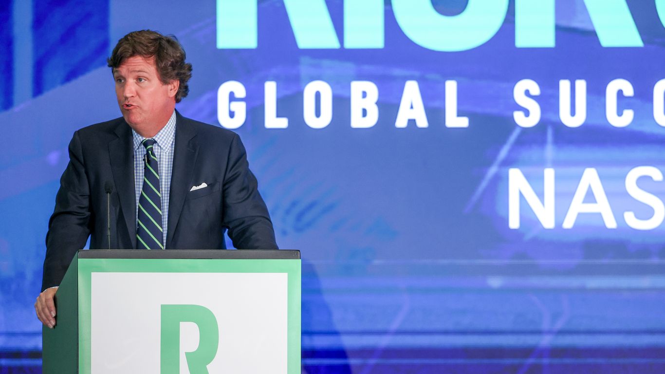 Tucker Carlson says he's interviewing Putin Tucker Carlson says he's interviewing Putin
