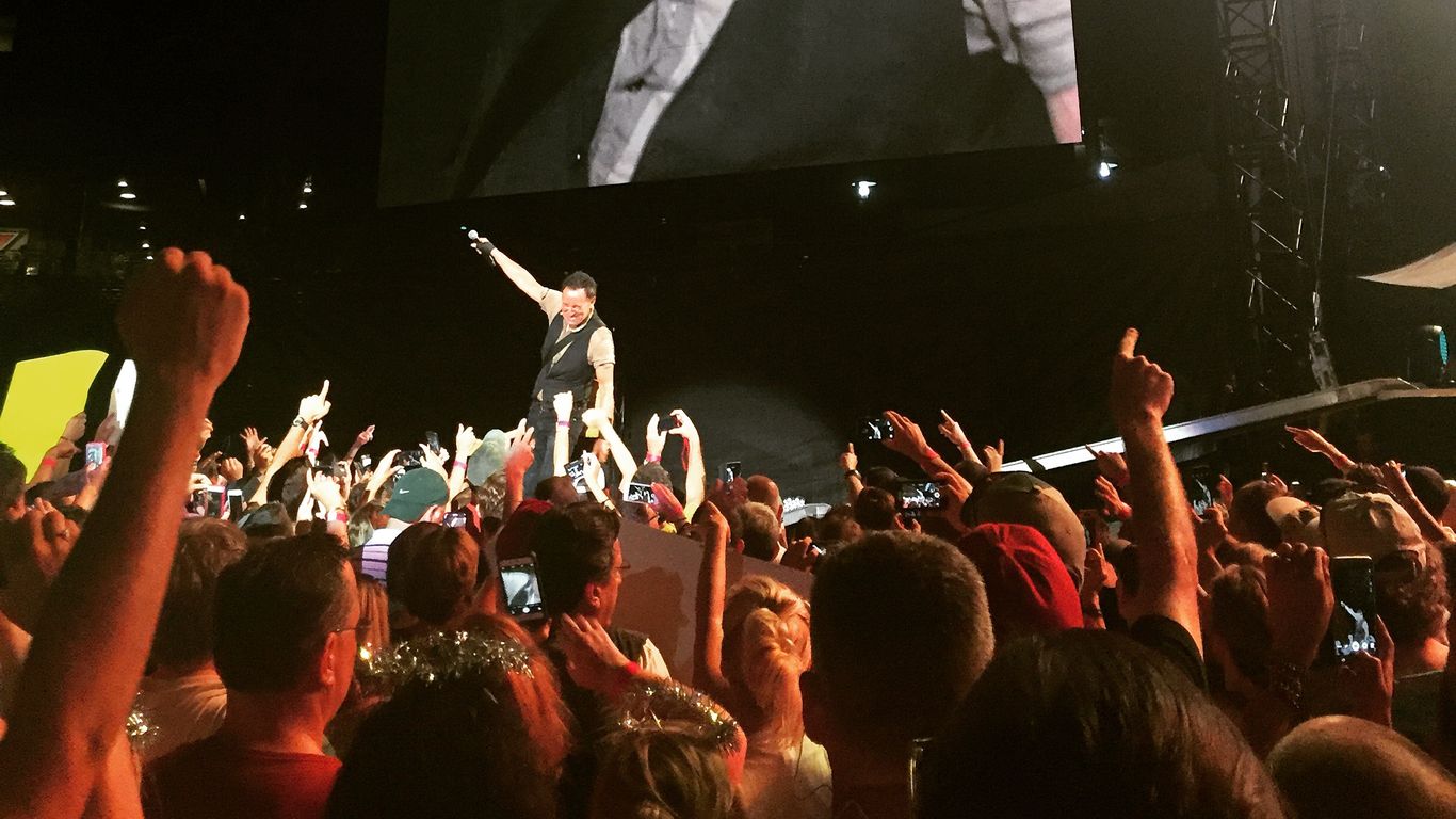 Bruce Springsteen is probably coming back to Philly in 2023 - Axios ...