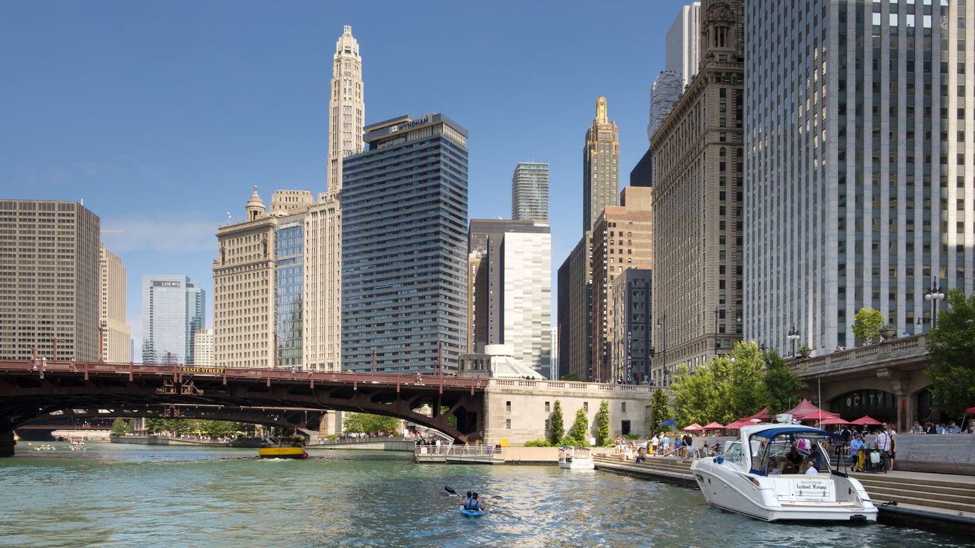 Amazon Prime Day hotel sale gives Chicago tourism a boost - Axios Chicago
