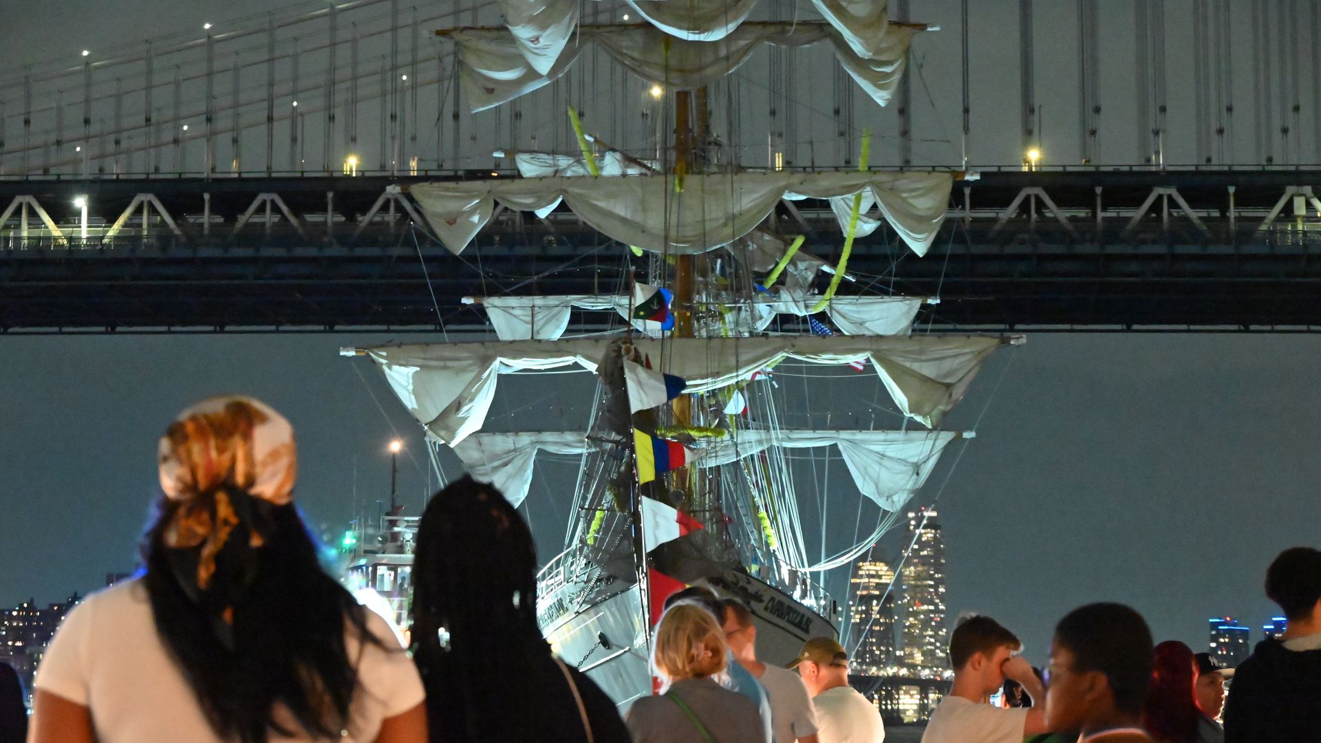 Mexican navy ship crashes into Brooklyn Bridge: What to know