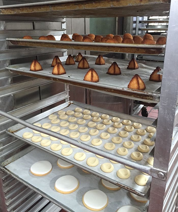 Suarez Bakery is made from scratch, a look behind the scenes. - Axios ...