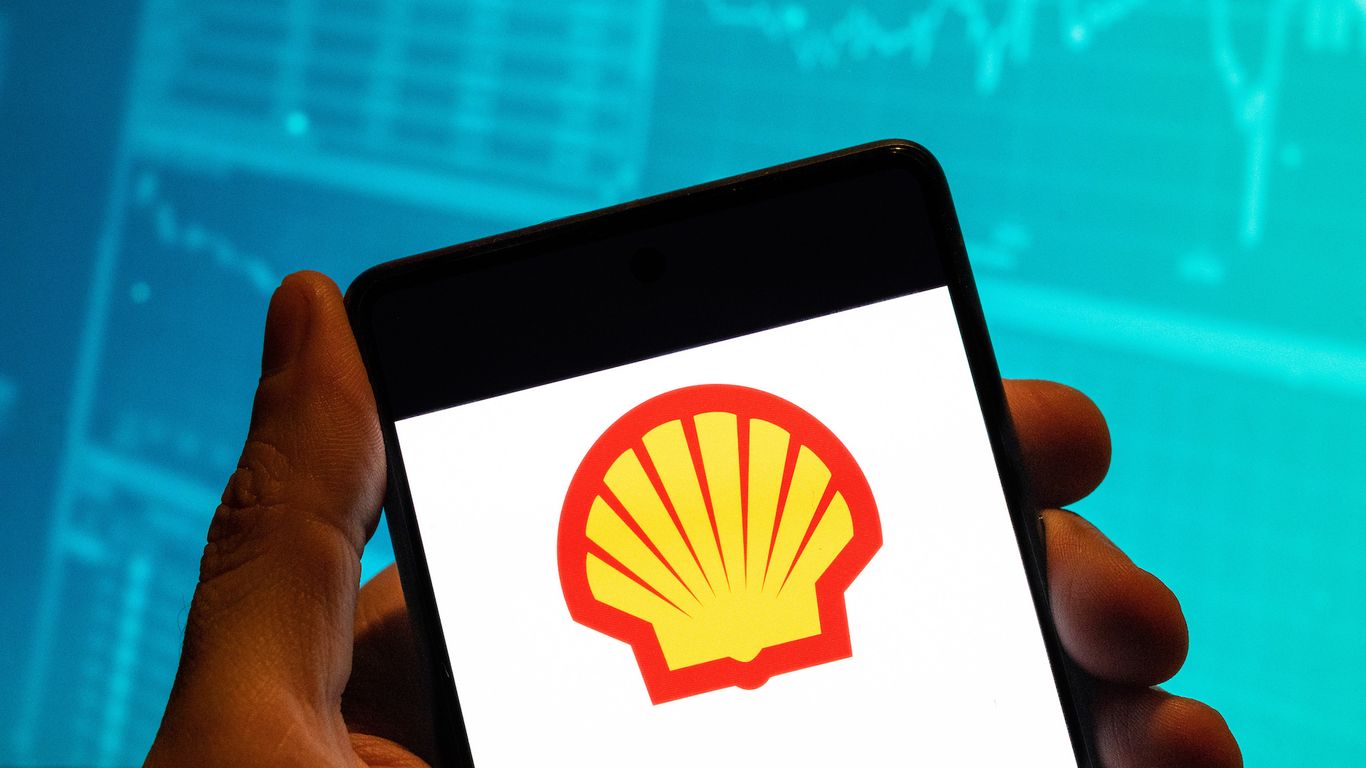Shell changes course in pitch to investors