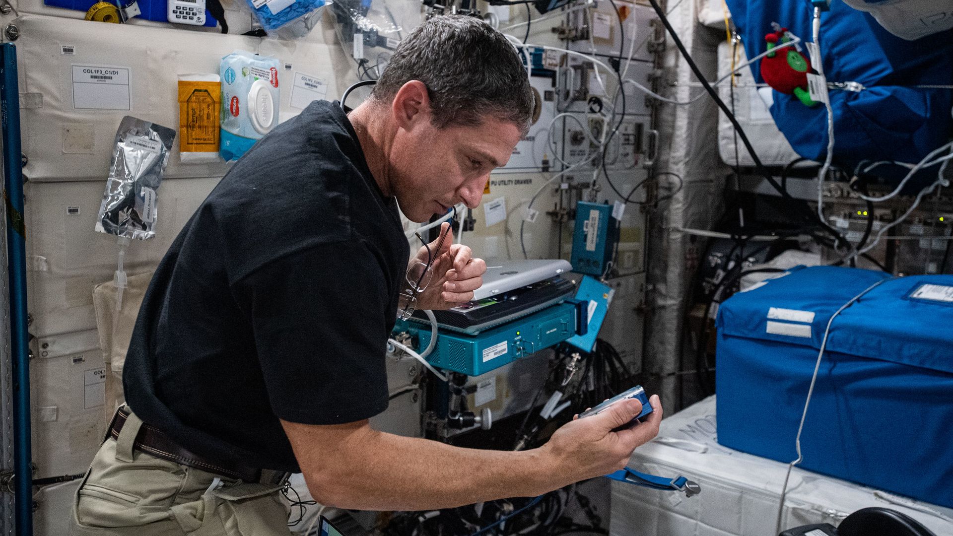 Astronaut Mike Hopkins sworn into the Space Force from orbit