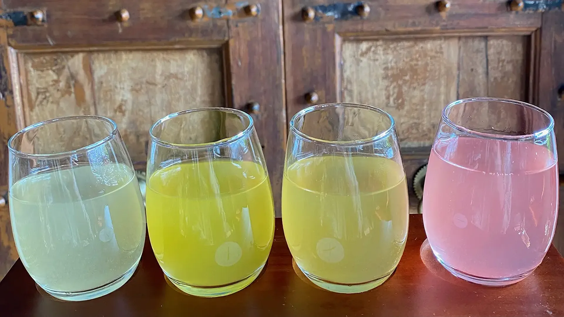 Best mimosa brunch deals, from a $2 glass to a $60 mimosa tower - Axios ...