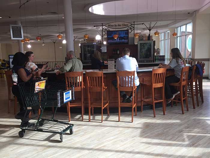 There’s a killer little bar in Harris Teeter (really) - Axios Charlotte
