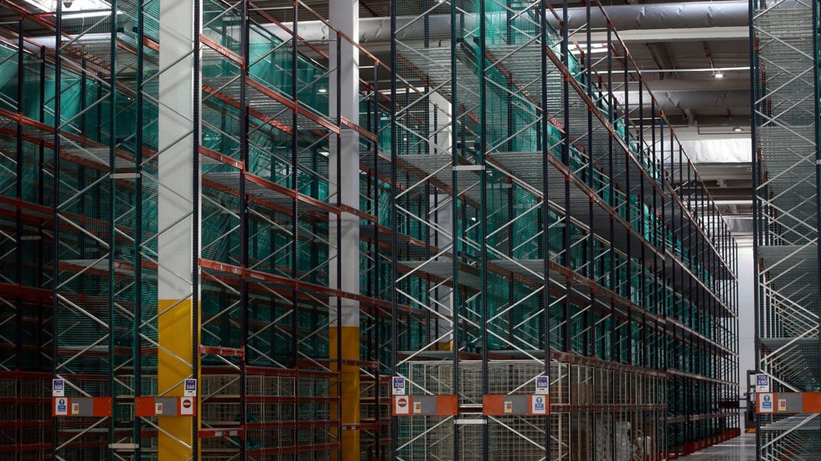 Amazon's problem attracting luxury goods