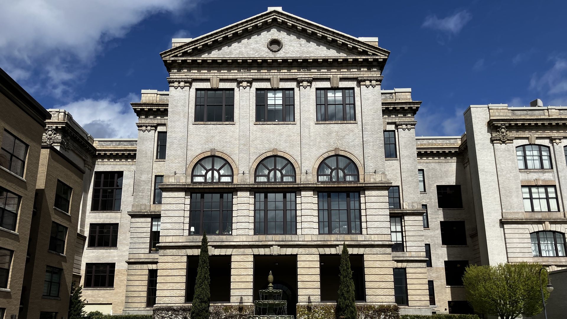 Where we were: Queen Anne High School - Axios Seattle