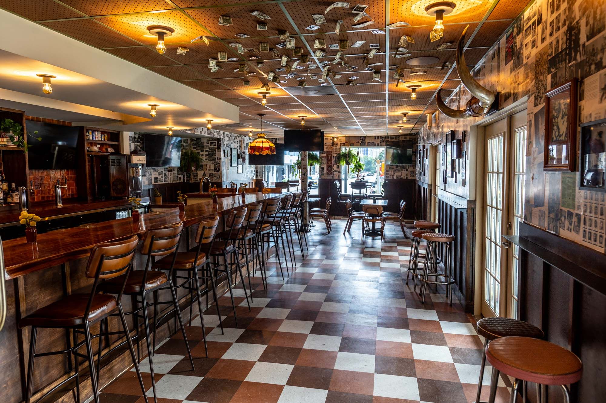 New sports bar Victory Lap opens in West Campus - Axios Austin