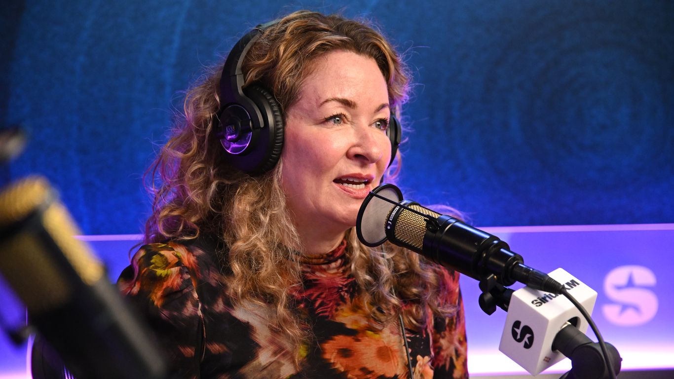 Your weekend plans: Comedian Sarah Colonna, free live music, baseball ...