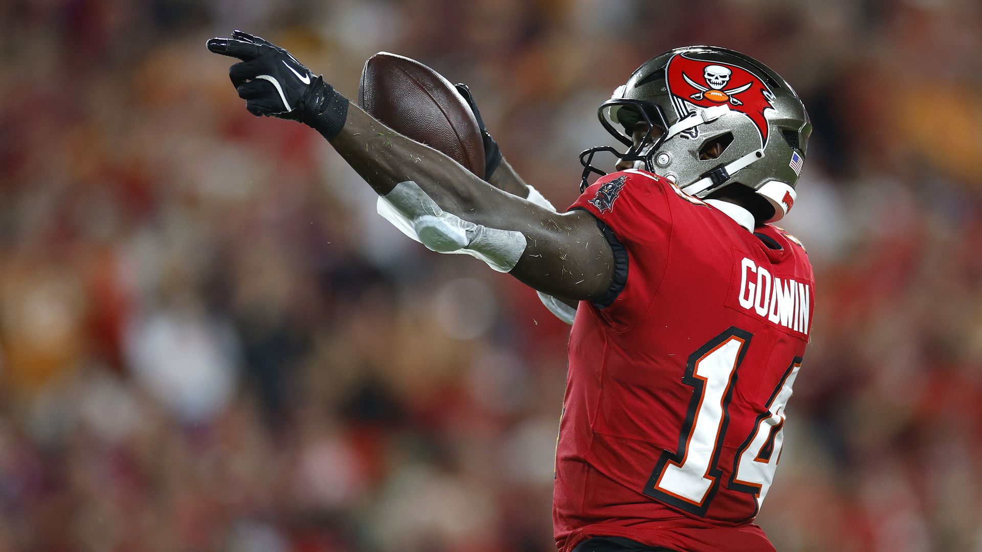 What Chris Godwin's injury means for the Bucs - Axios Tampa Bay