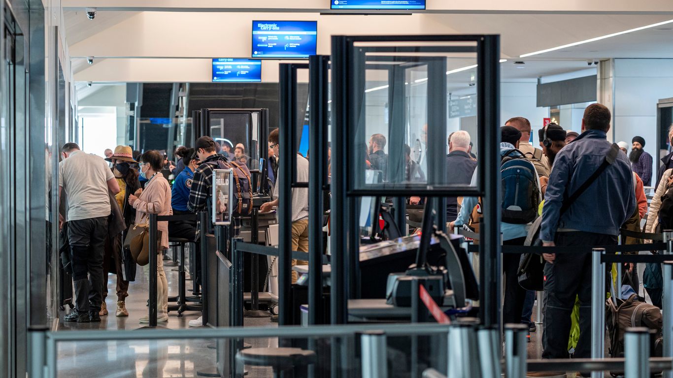 TSA: Memorial Day weekend air travel screenings surge past pre-pandemic ...