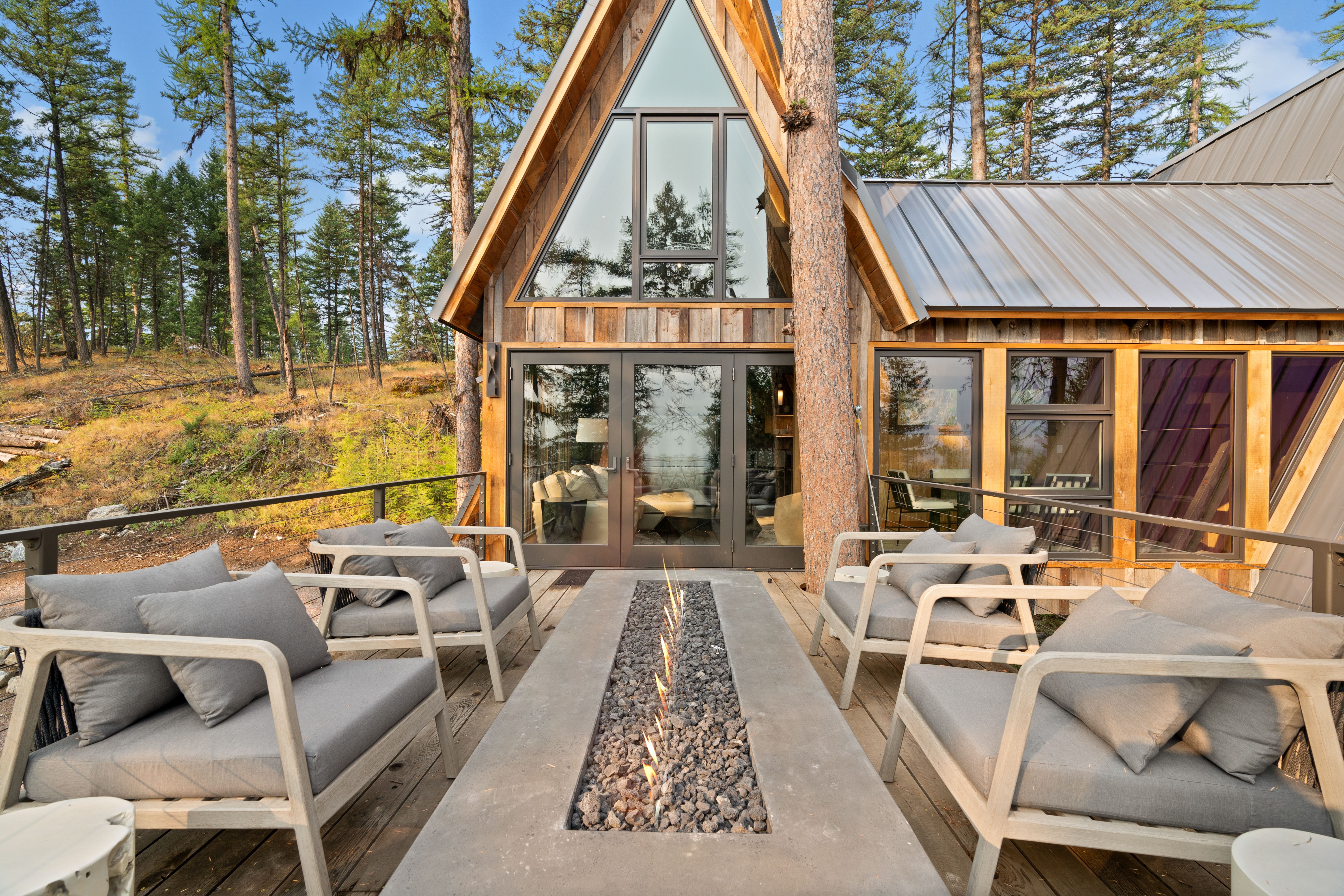 Photos: Drew Brees to sell his "Treehouse Masters" Montana home - Axios ...