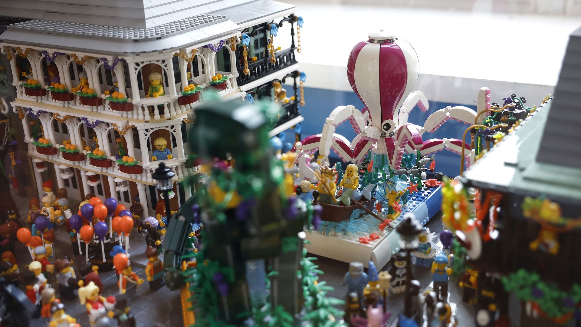 New "Brick City" exhibit with a Lego Mardi Gras scene opens at National ...