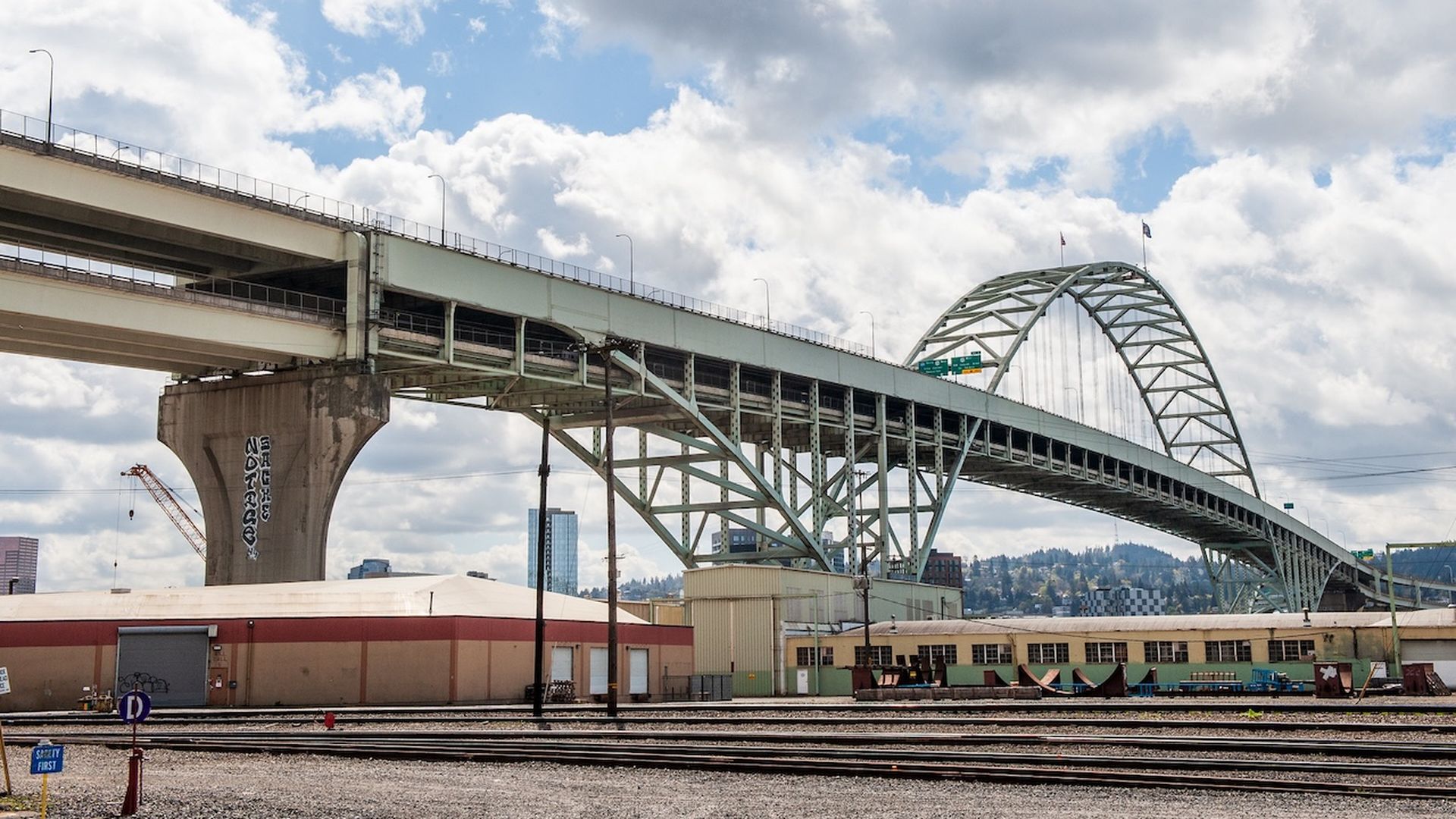 How Portland's Fremont Bridge became a record-breaking landmark - Axios ...