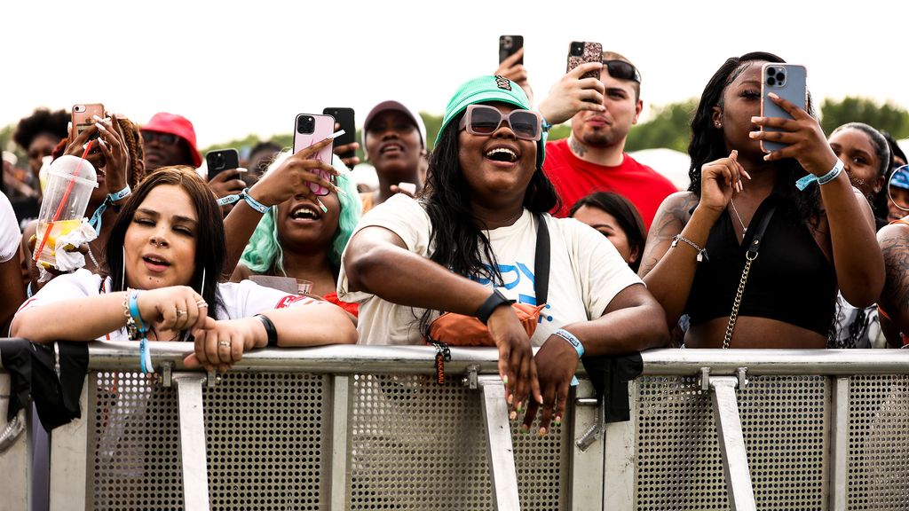 Houston enacts new rules for large concerts - Axios Houston Houston enacts new rules for large concerts - Axios Houston
