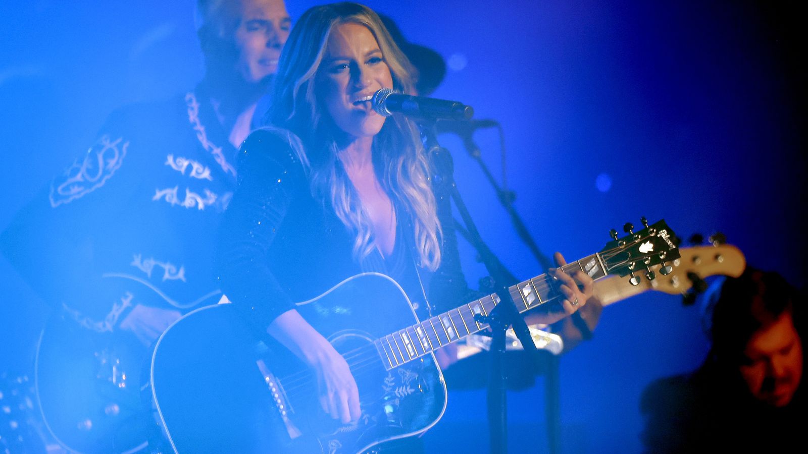 Nashville singer-songwriter Caitlyn Smith's playlist of favorites ...