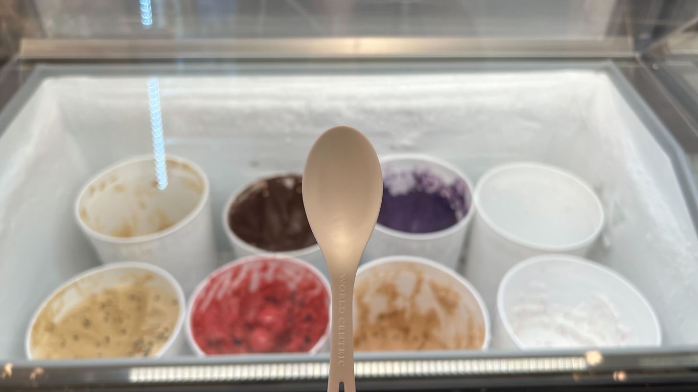 Free ice cream samples: what's the polite limit when the line's out the ...