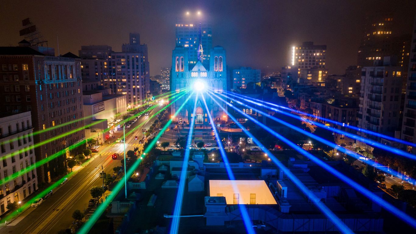 Bay Area weekend events: Laser show, outdoor "Labyrinth" screening ...