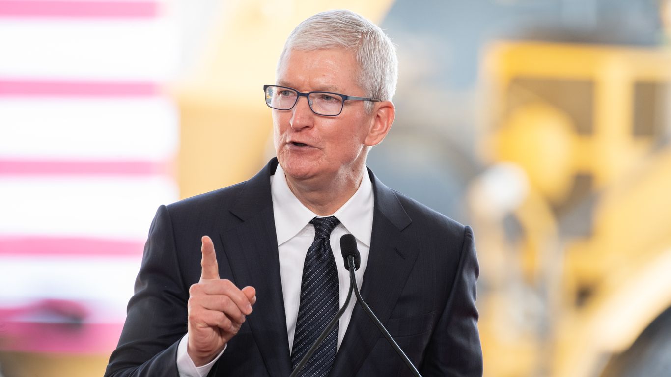 Apple CEO Tim Cook to take a 40% pay cut in 2023