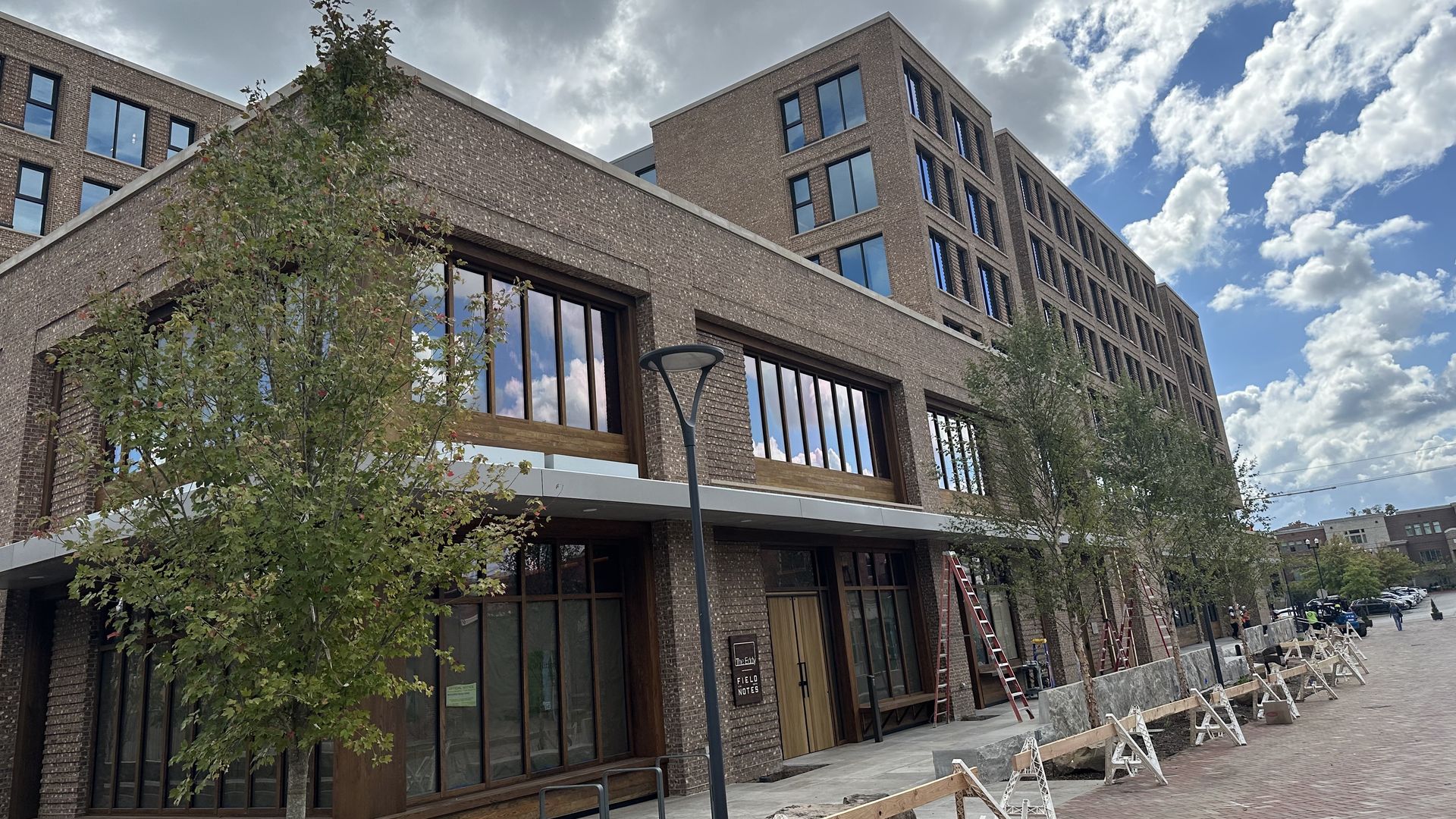 Compton Hotel brings restaurants, 142 guest rooms to downtown ...