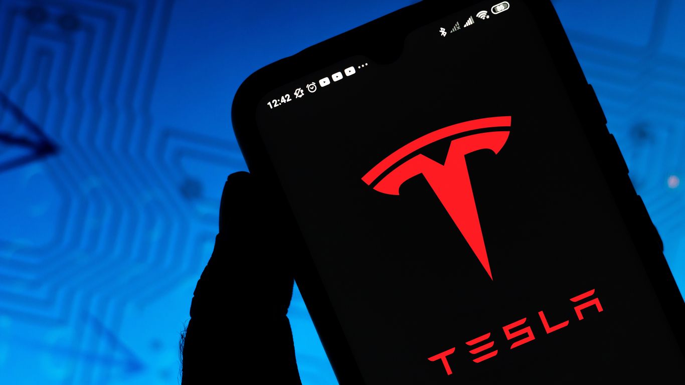 Apple, Tesla and Zoom power Nasdaq to new record high