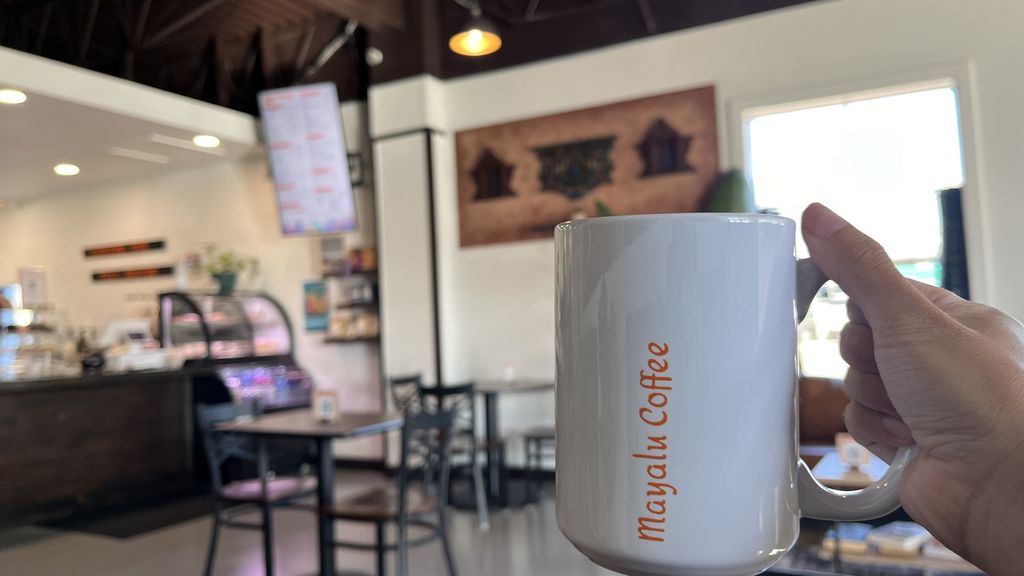 Mayalu Coffee in Des Moines offers coffee and samosas - Axios Des Moines