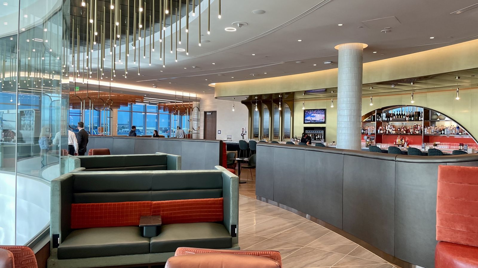 First look: See inside Delta's newest Sky Club in Minneapolis-St. Paul ...