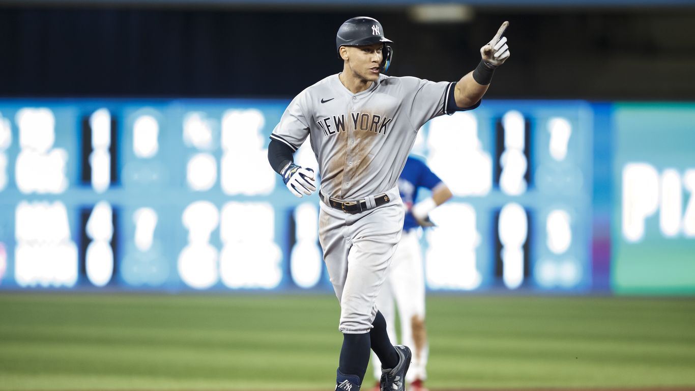 Yankees Aaron Judge ties single-season AL record with 61st home run