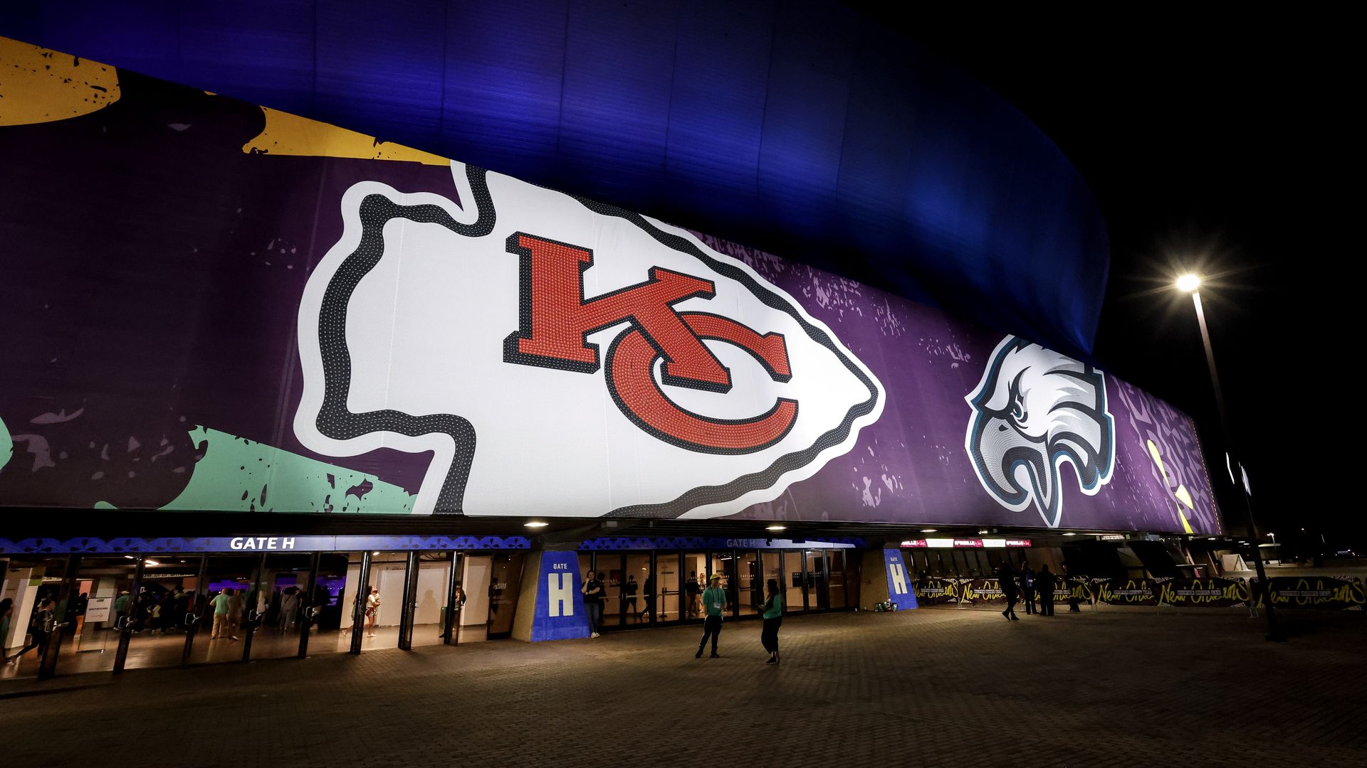 Super Bowl ticket prices down 18% compared to last year
