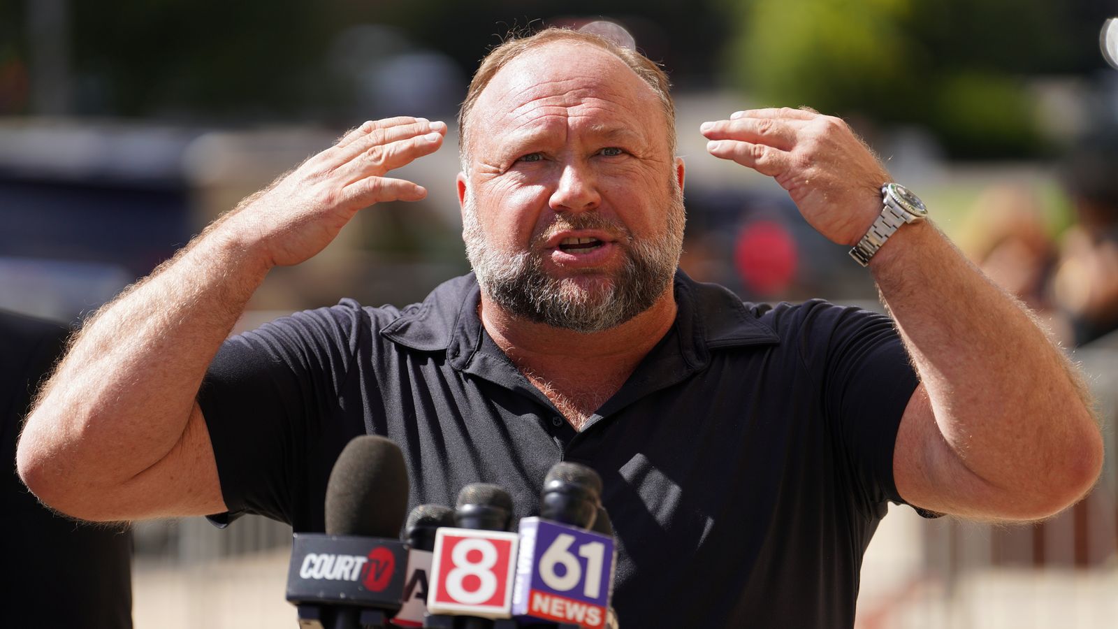 Elon Musk won't let Alex Jones back on Twitter Elon Musk won't let Alex Jones back on Twitter
