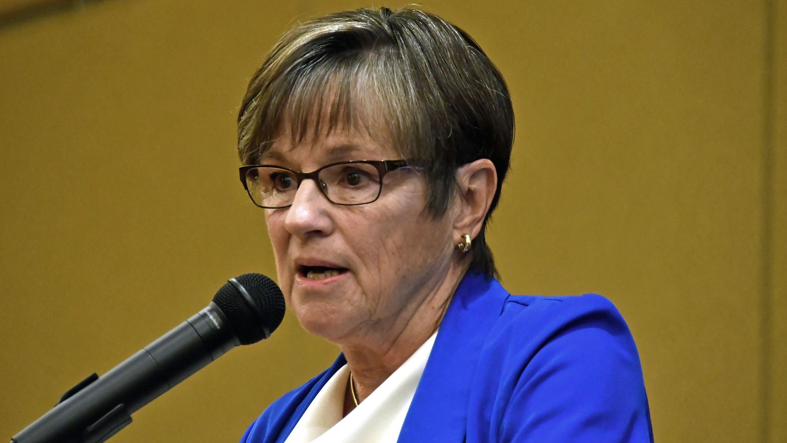 Kansas latest state to make wearing masks in public mandatory