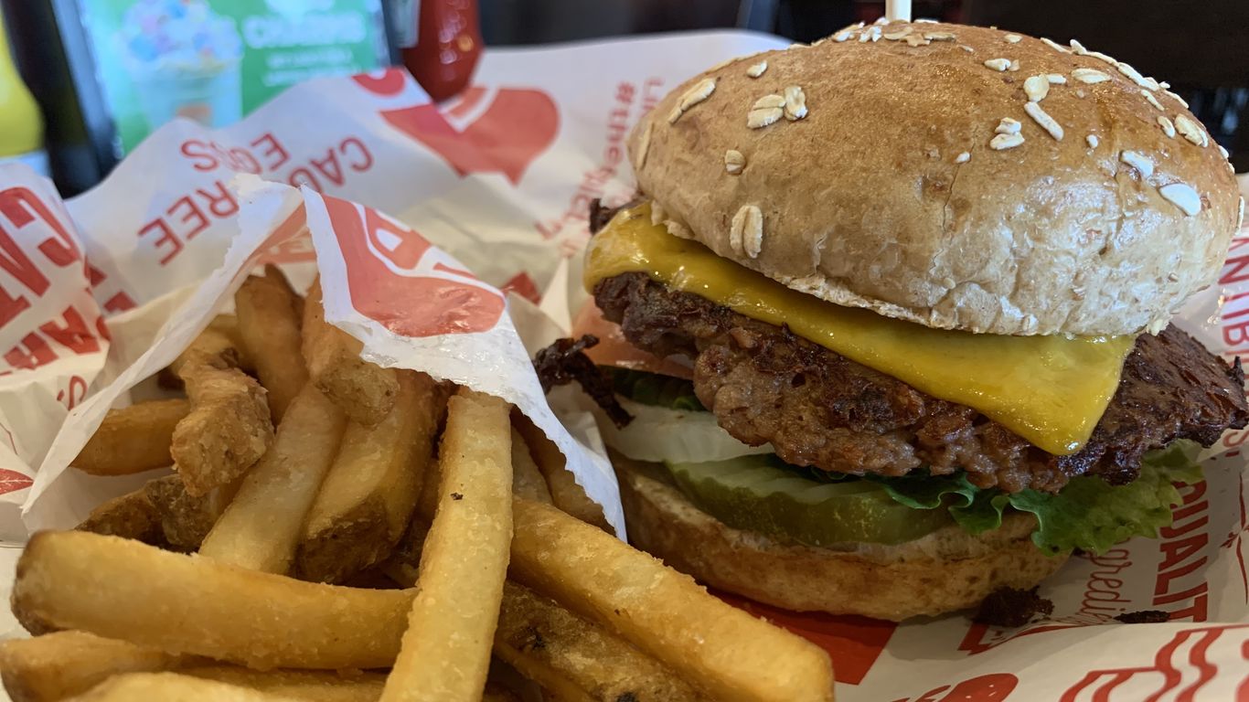 Reader's guide to the best plant-based burgers in Chicago - Axios Chicago