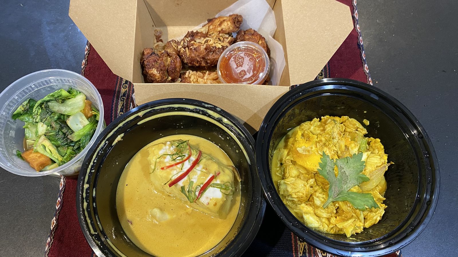 Lom Wong's unique Thai cuisine is deserving of the hype - Axios Phoenix