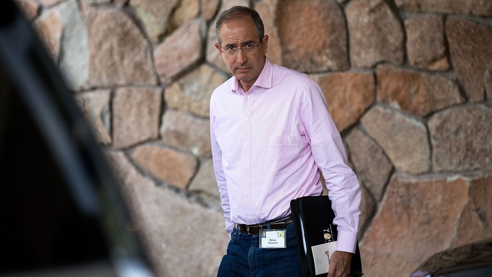 Comcast yields to Disney in Fox bidding war