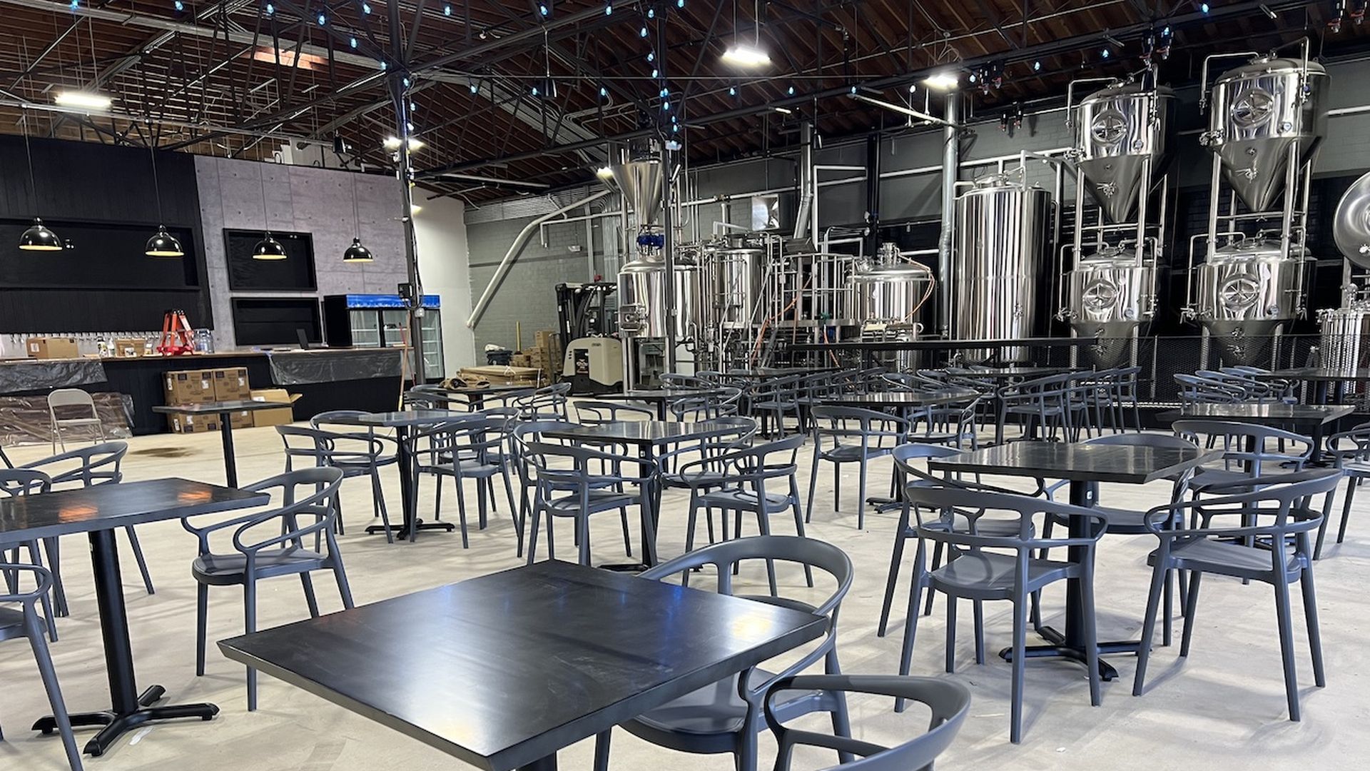 Texas-based Weathered Souls Brewing Co. now open in South End - Axios ...