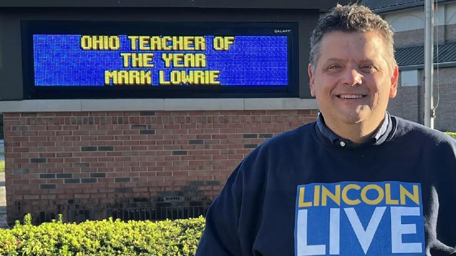 Best Day Ever: Ohio's Teacher of the Year Mark Lowrie - Axios Columbus