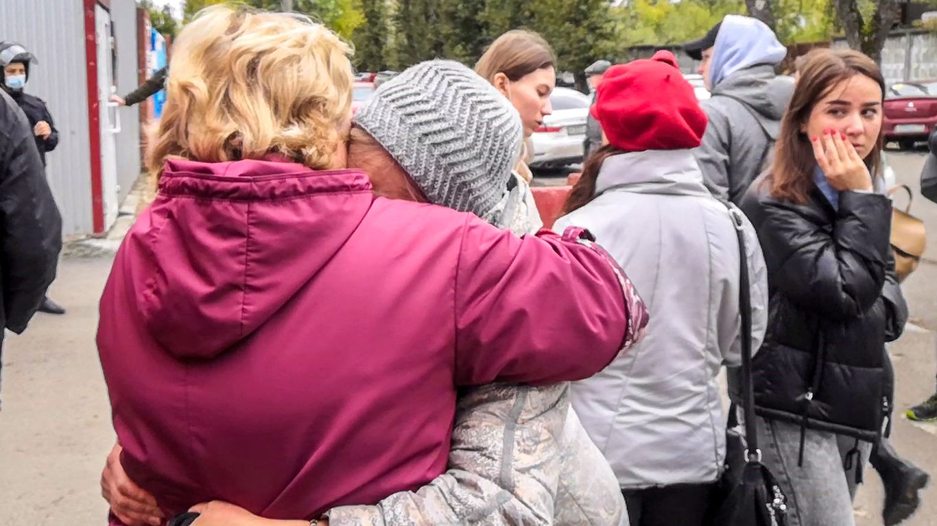 Russia shooting: Gunman kills 6 at Perm State University
