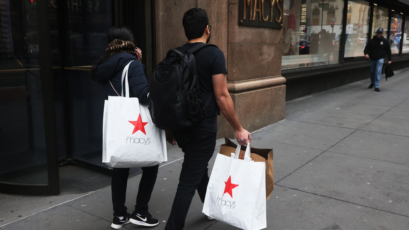 Macy's earnings: Retailer lowers sales outlook but beats profit ...